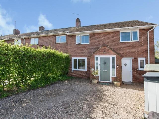 3 bedroom end of terrace house for sale