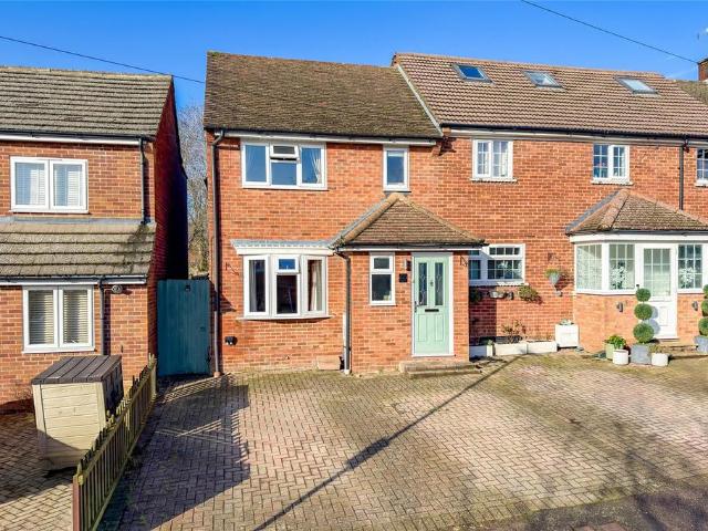 3 bedroom end of terrace house for sale