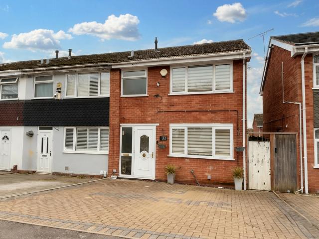 3 bedroom end of terrace house for sale