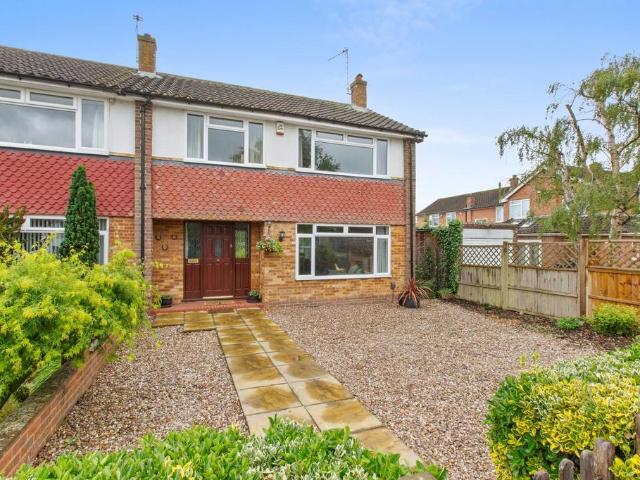 3 bedroom end of terrace house for sale