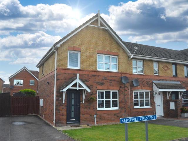 3 bedroom end of terrace house for sale