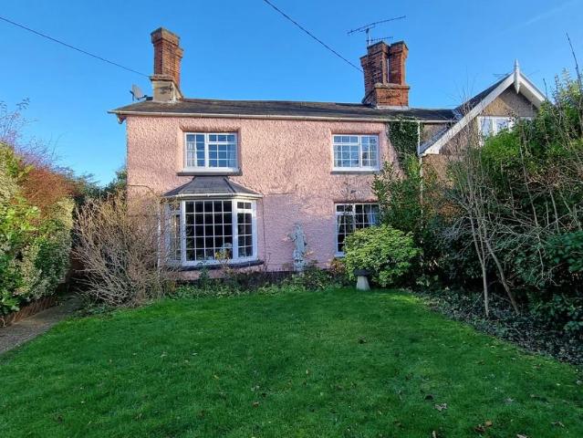 3 bedroom end of terrace house for sale