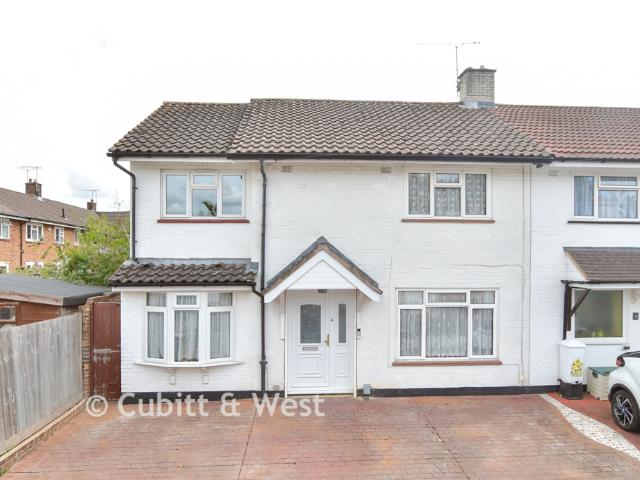 3 bedroom end of terrace house for sale