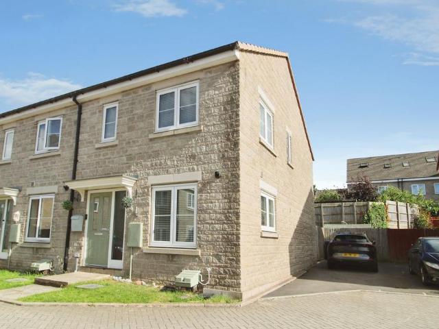 3 bedroom end of terrace house for sale