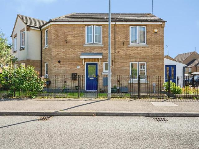 3 bedroom end of terrace house for sale