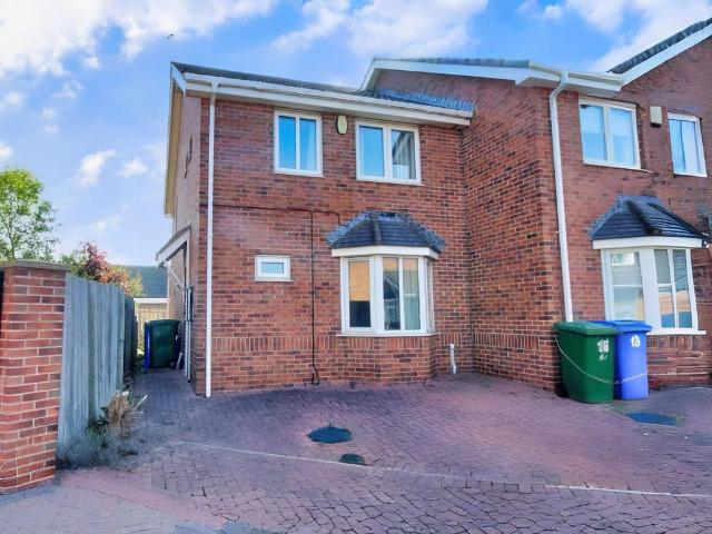 3 bedroom end of terrace house for sale