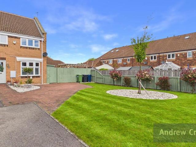 3 bedroom end of terrace house for sale