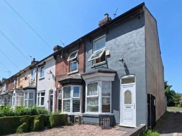 3 bedroom end of terrace house for sale
