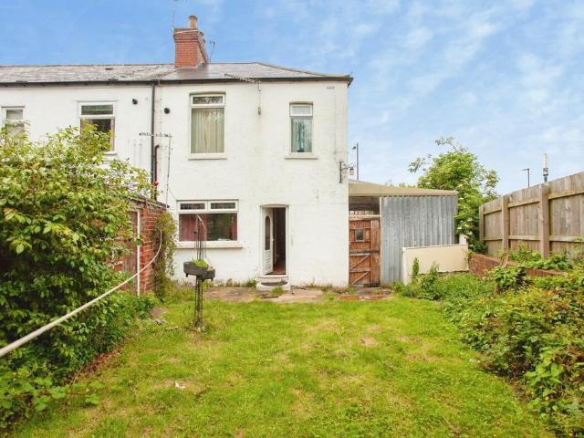 3 bedroom end of terrace house for sale