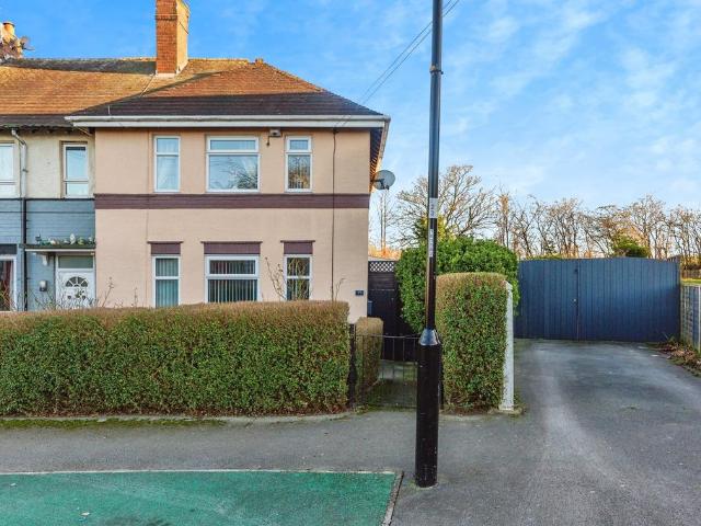 3 bedroom end of terrace house for sale