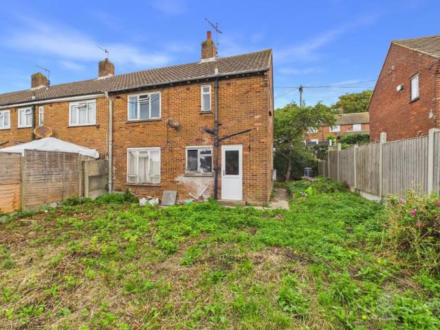 3 bedroom end of terrace house for sale