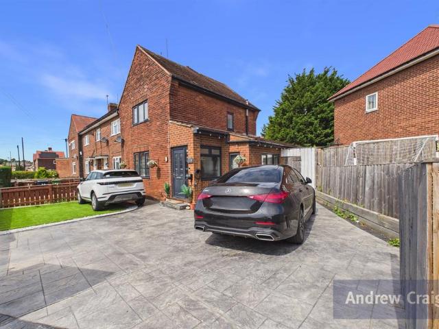 3 bedroom end of terrace house for sale