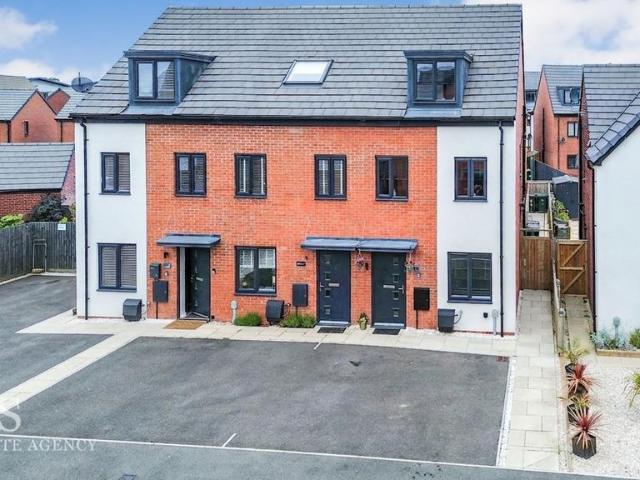3 bedroom end of terrace house for sale