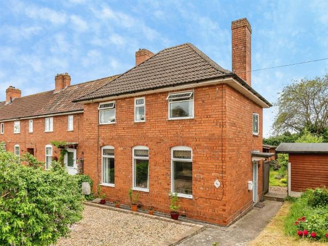 3 bedroom end of terrace house for sale