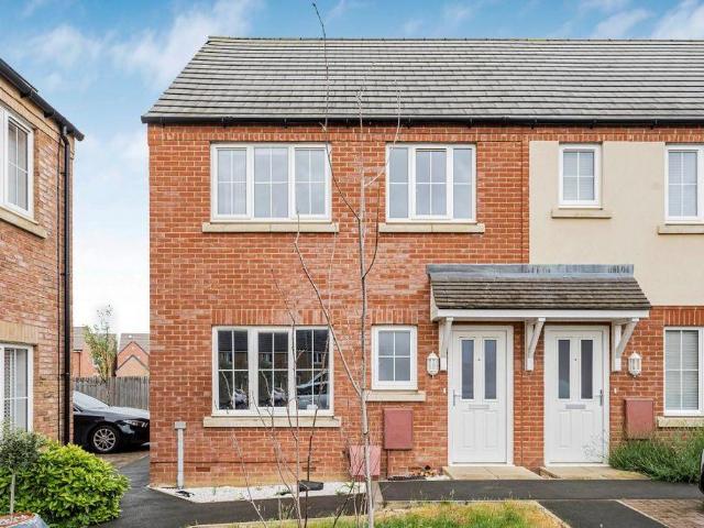 3 bedroom end of terrace house for sale