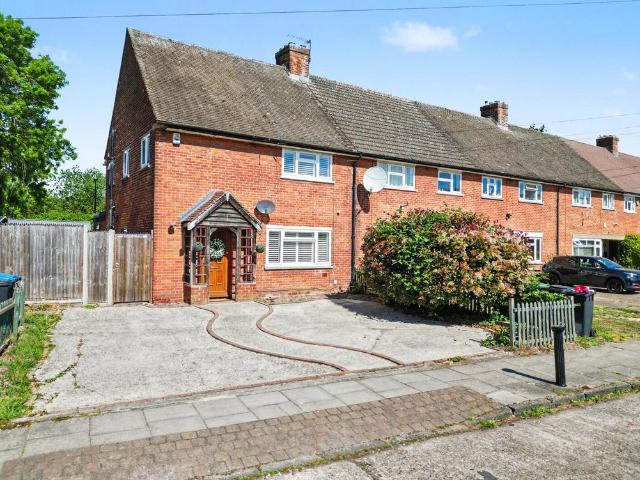 3 bedroom end of terrace house for sale