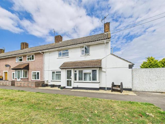 3 bedroom end of terrace house for sale