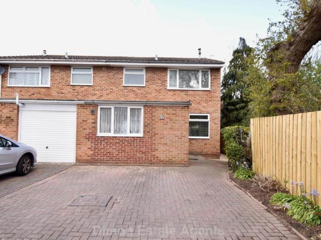 3 bedroom end of terrace house for sale