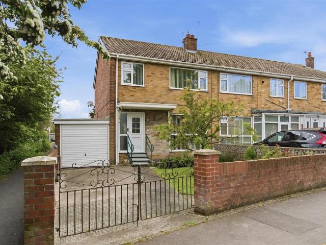 3 bedroom end of terrace house for sale