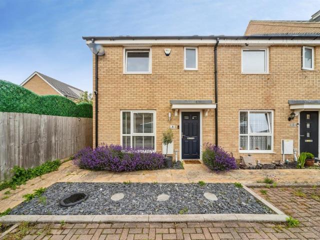 3 bedroom end of terrace house for sale