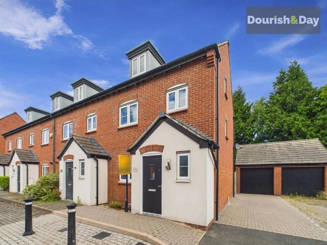 3 bedroom end of terrace house for sale