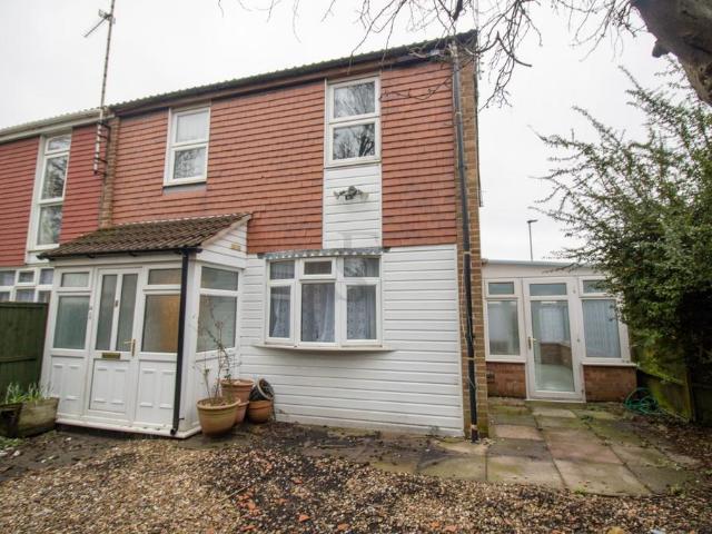 3 bedroom end of terrace house for sale