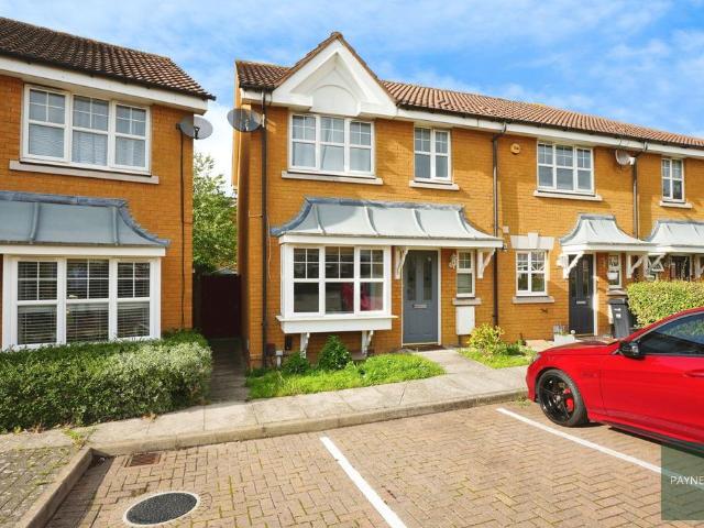 3 bedroom end of terrace house for sale