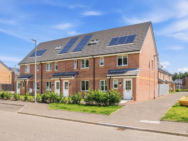 3 bedroom end of terrace house for sale