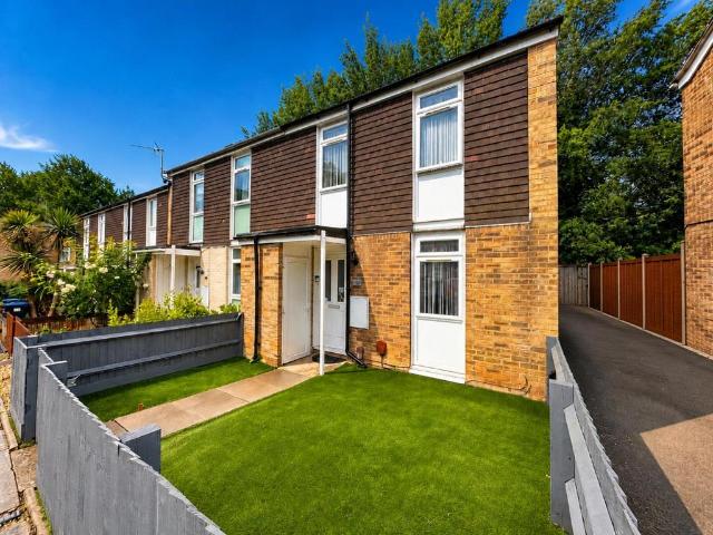 3 bedroom end of terrace house for sale
