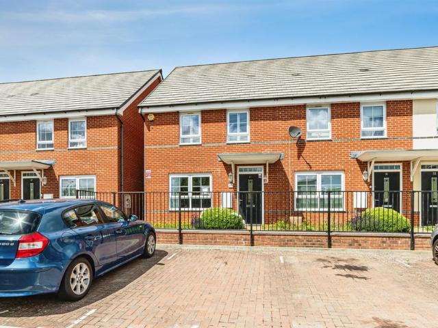 3 bedroom end of terrace house for sale