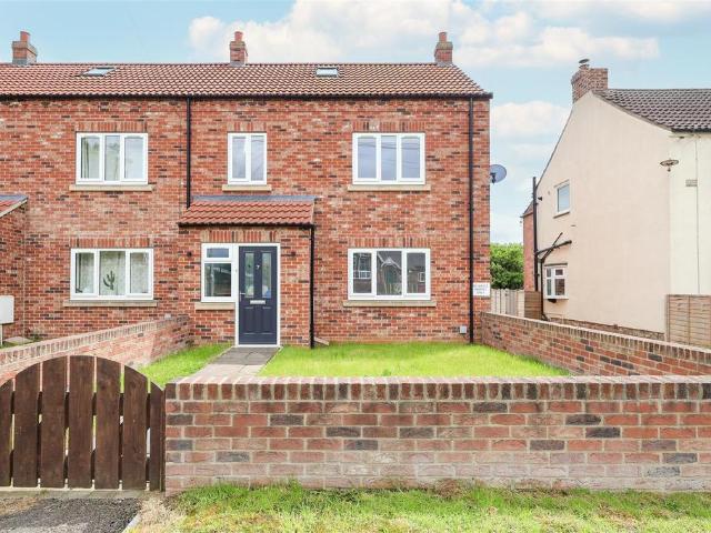 3 bedroom end of terrace house for sale