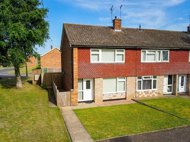 3 bedroom end of terrace house for sale