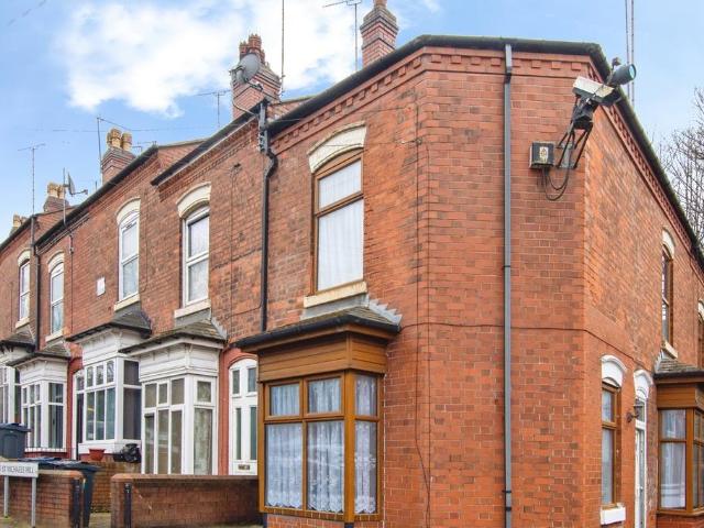 3 bedroom end of terrace house for sale