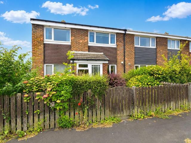 3 bedroom end of terrace house for sale