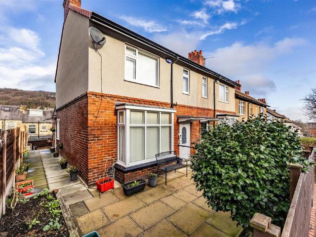 3 bedroom end of terrace house for sale