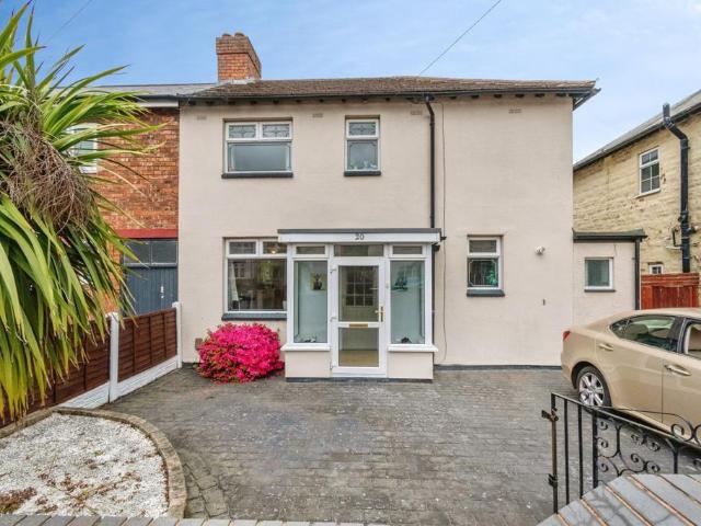 3 bedroom end of terrace house for sale
