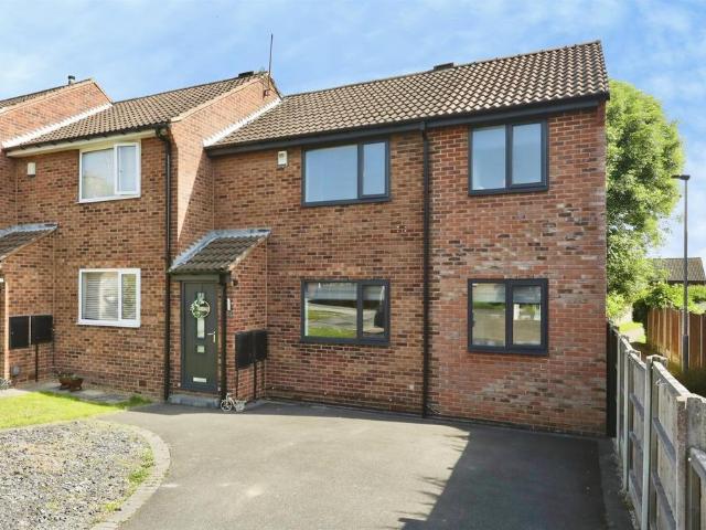 3 bedroom end of terrace house for sale