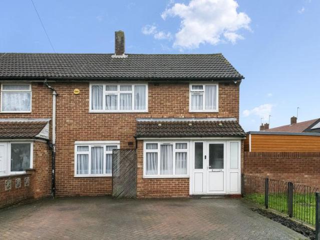 3 bedroom end of terrace house for sale