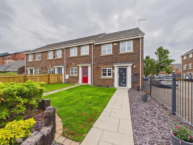 3 bedroom end of terrace house for sale