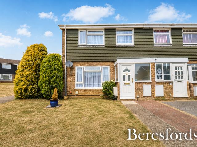 3 bedroom end of terrace house for sale