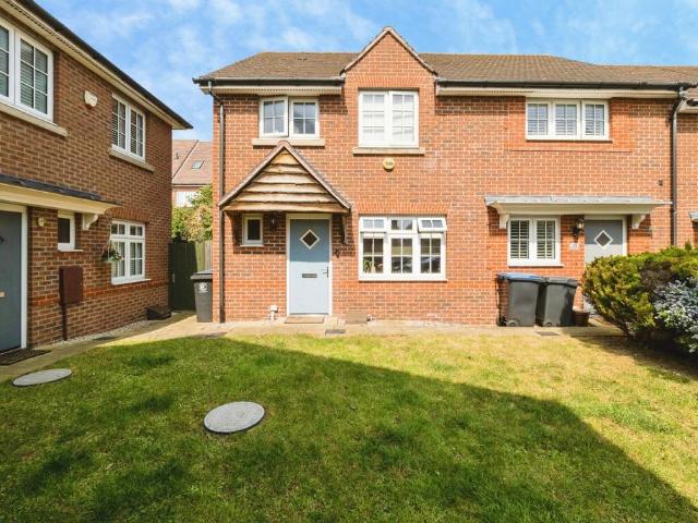 3 bedroom end of terrace house for sale