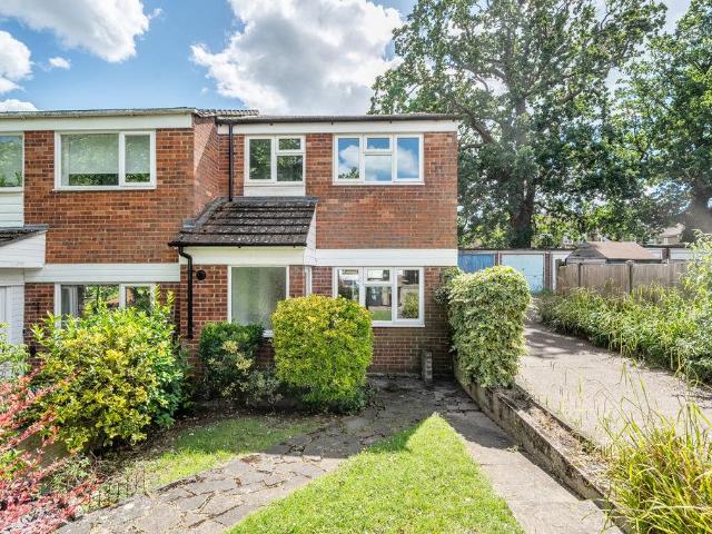 3 bedroom end of terrace house for sale