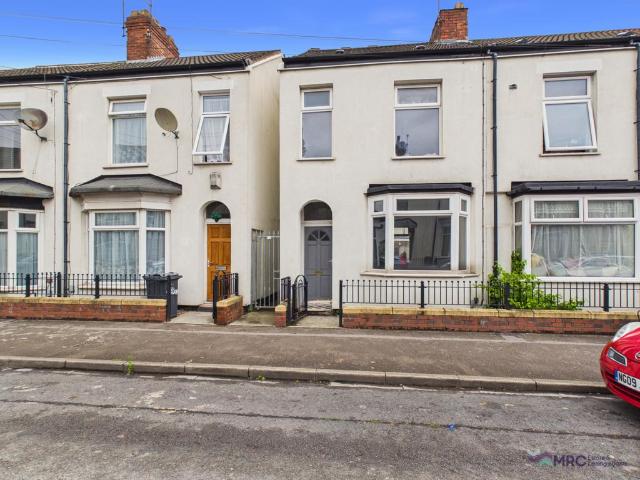 3 bedroom end of terrace house for sale