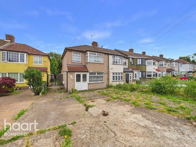 3 bedroom end of terrace house for sale