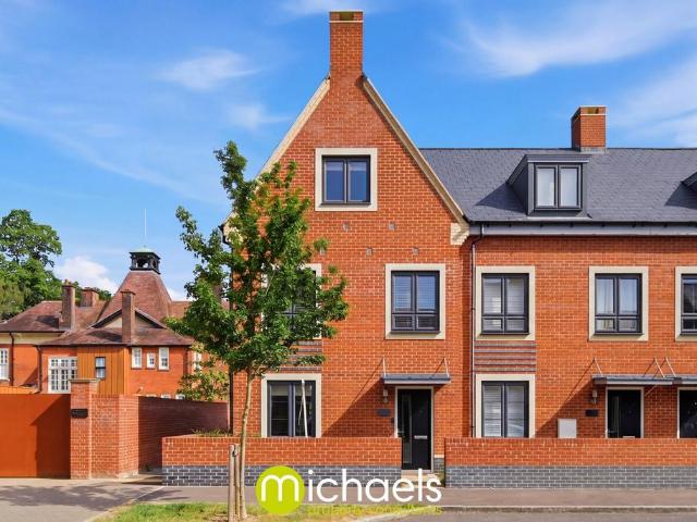 3 bedroom end of terrace house for sale