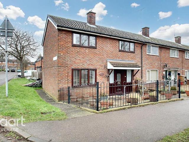 3 bedroom end of terrace house for sale