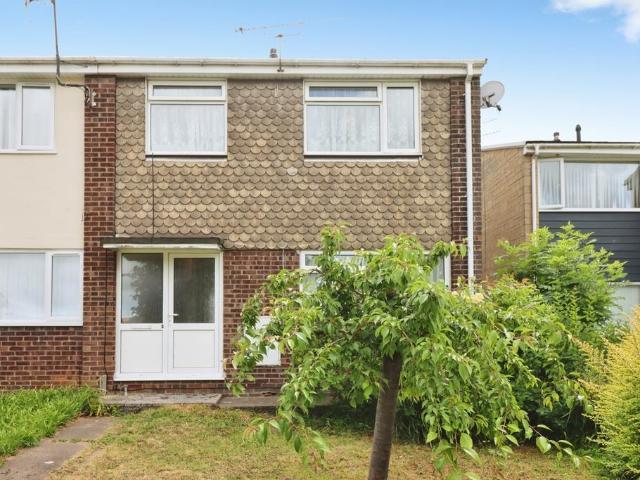 3 bedroom end of terrace house for sale