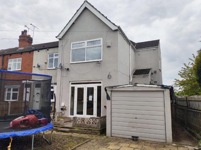 3 bedroom end of terrace house for sale