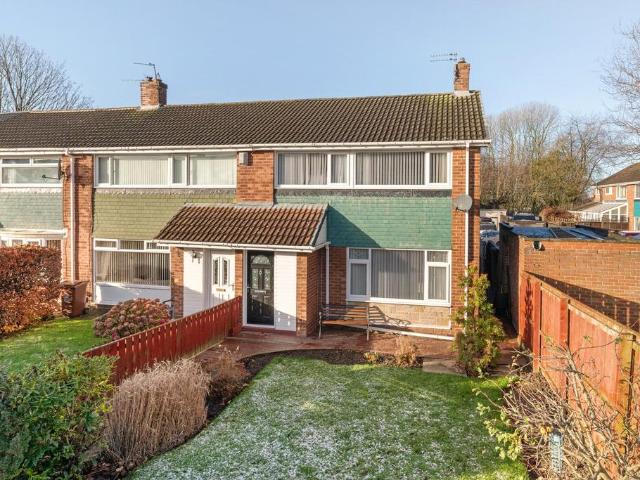 3 bedroom end of terrace house for sale
