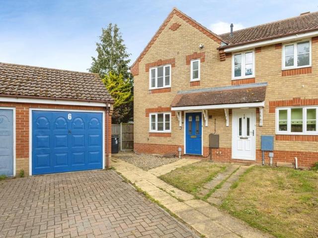 3 bedroom end of terrace house for sale